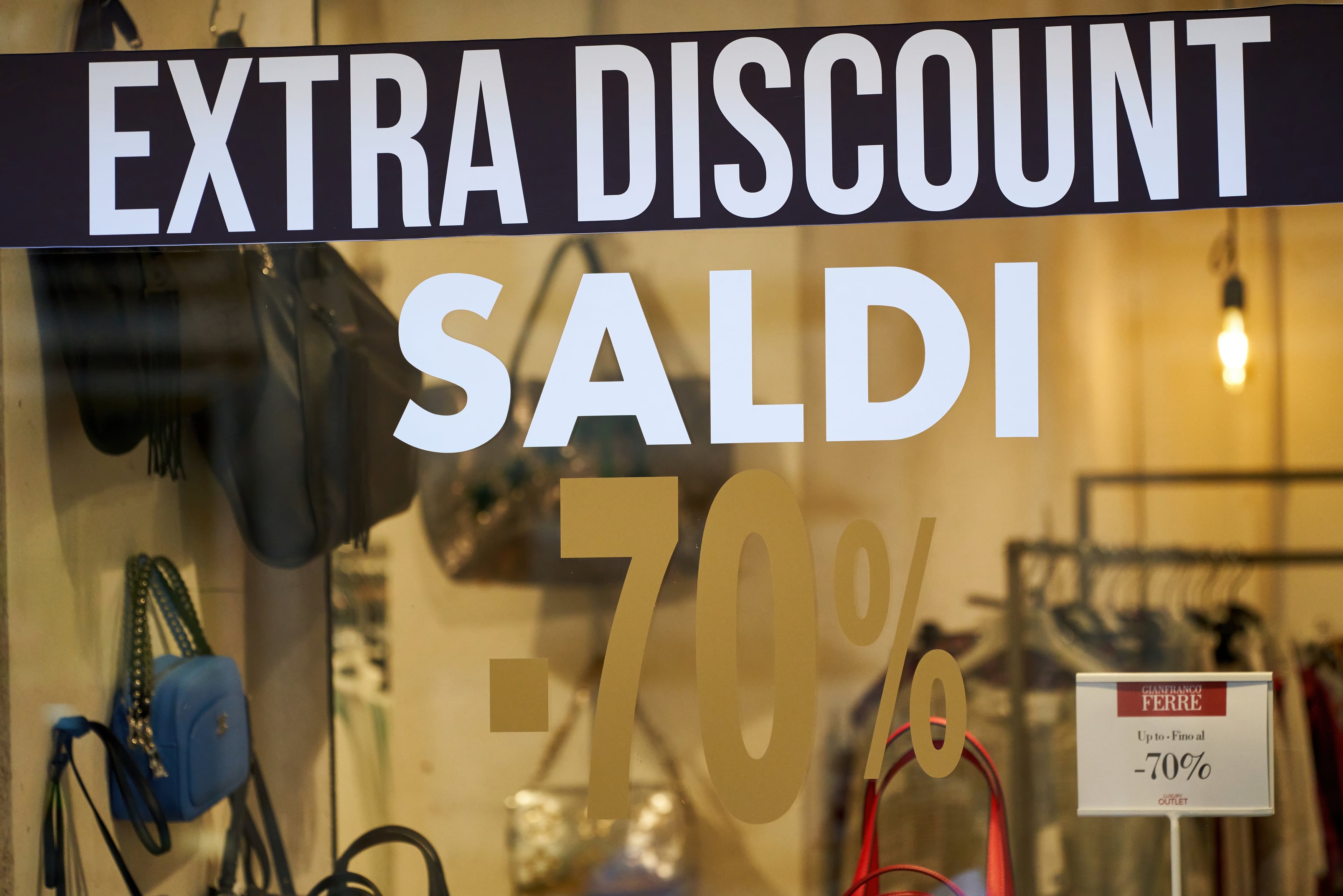 Saldi estivi, in Alto Adige si parte il 15 luglio