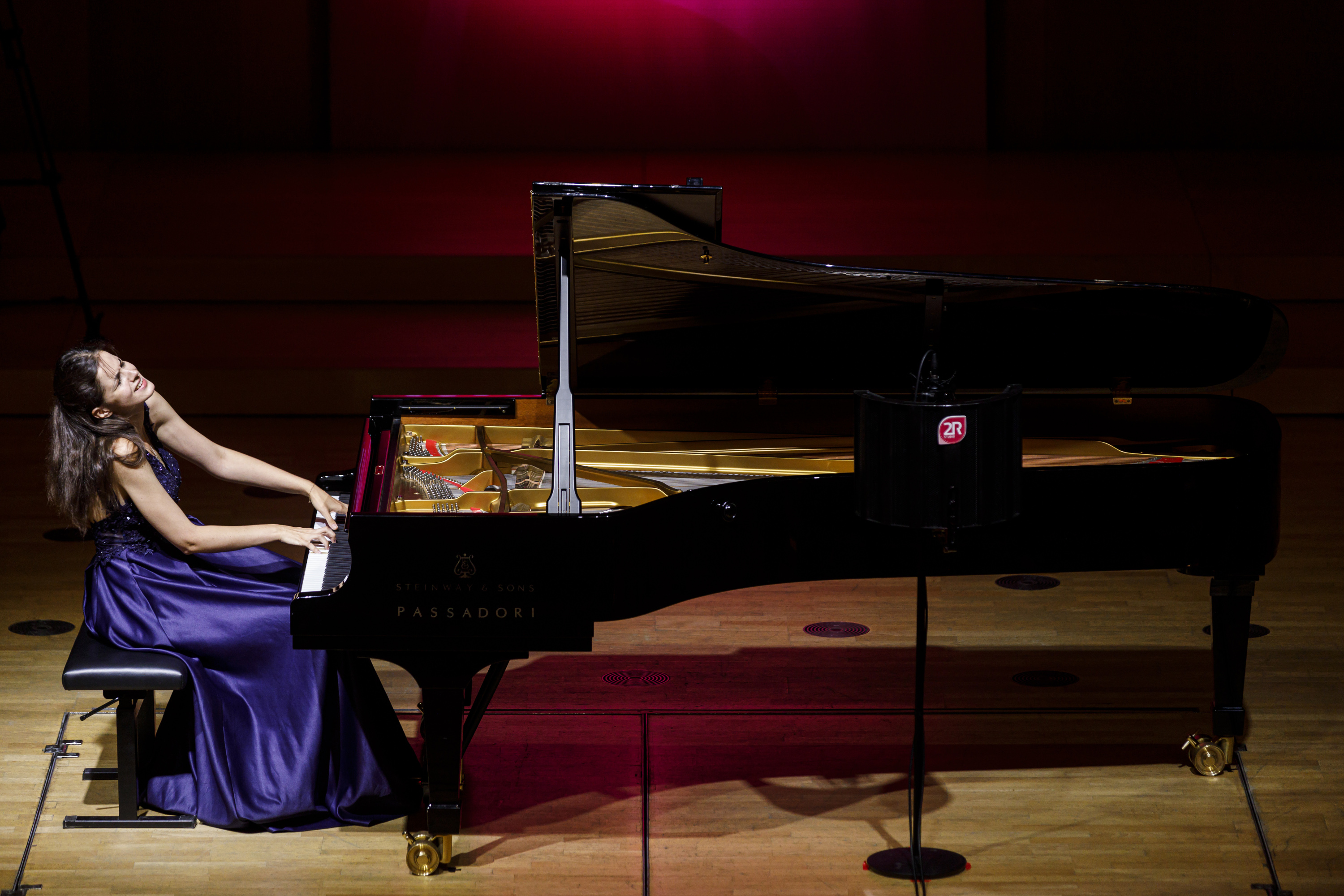 Dal Concorso Busoni alle feste (silenziose) fino all'arte che inquieta ...