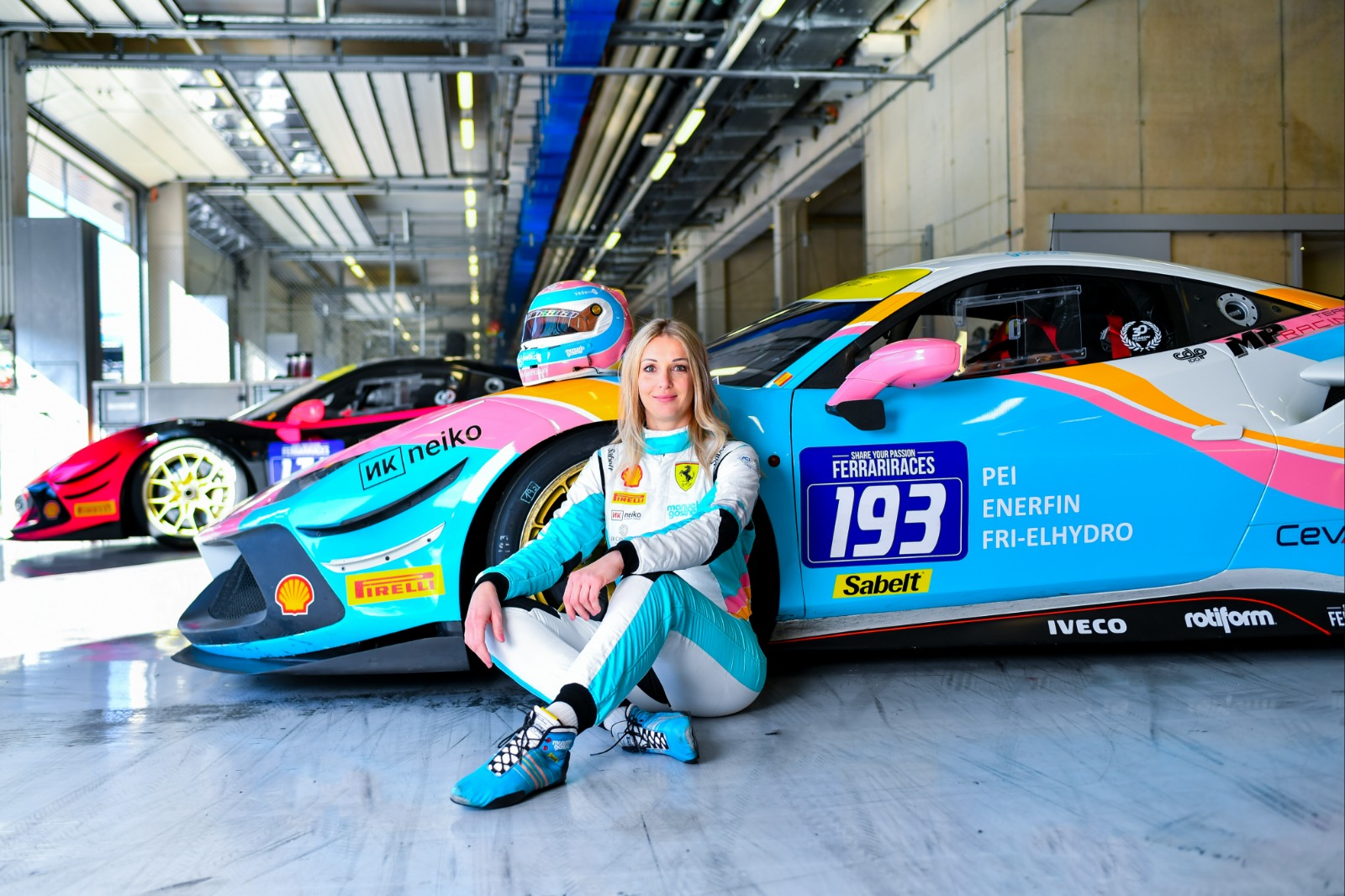 Da Caldaro a Le Mans: Manuela Gostner, la pilota che guida oltre i ...